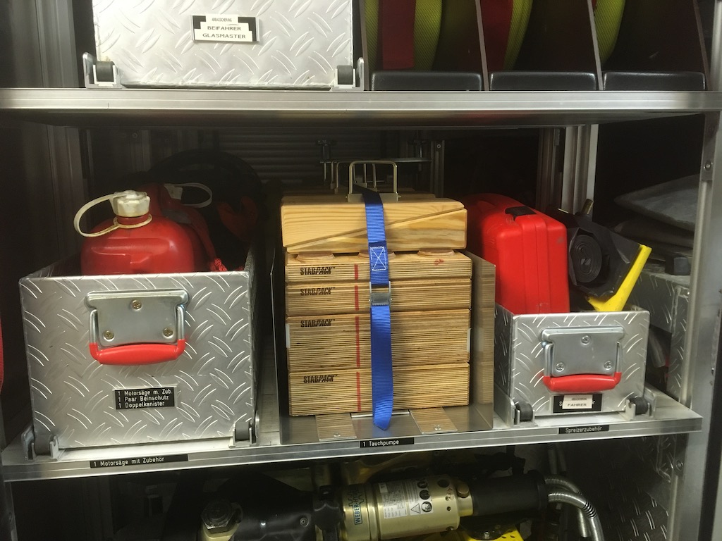Feuerwehr Dobitschen - Neue Einsatztechnik auf Löschfahrzeug verlastet ...